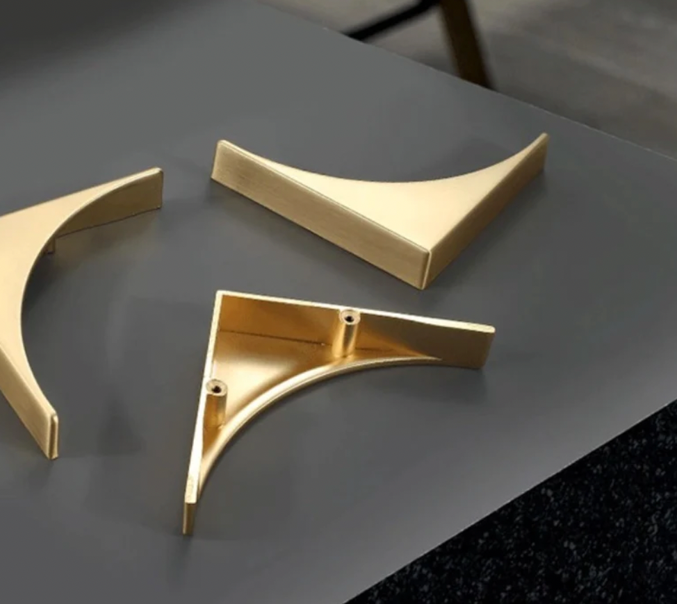 Triangle Cabinet Handle – Home Luxe Co